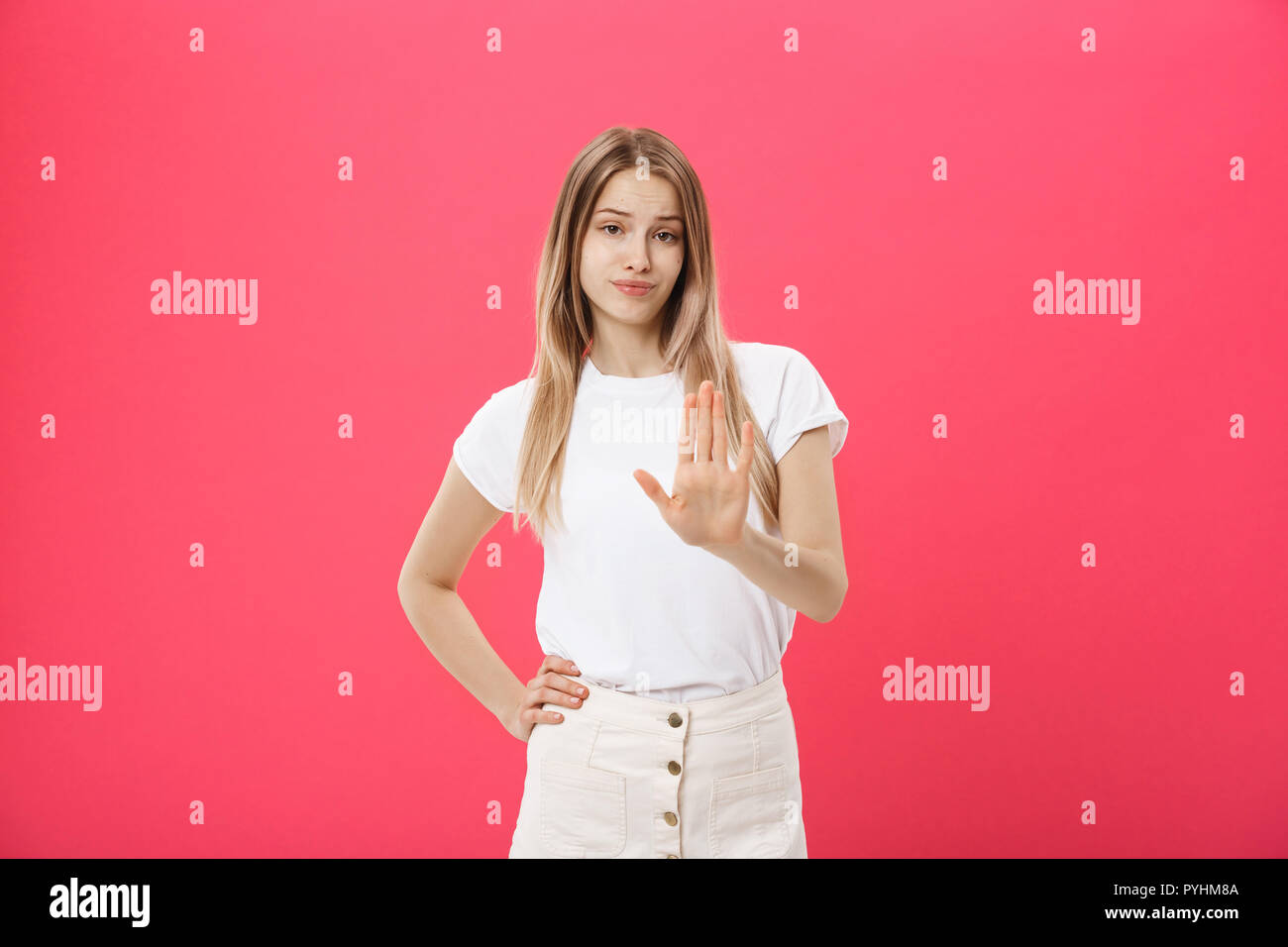 No eyebrows fashion hi-res stock photography and images - Alamy