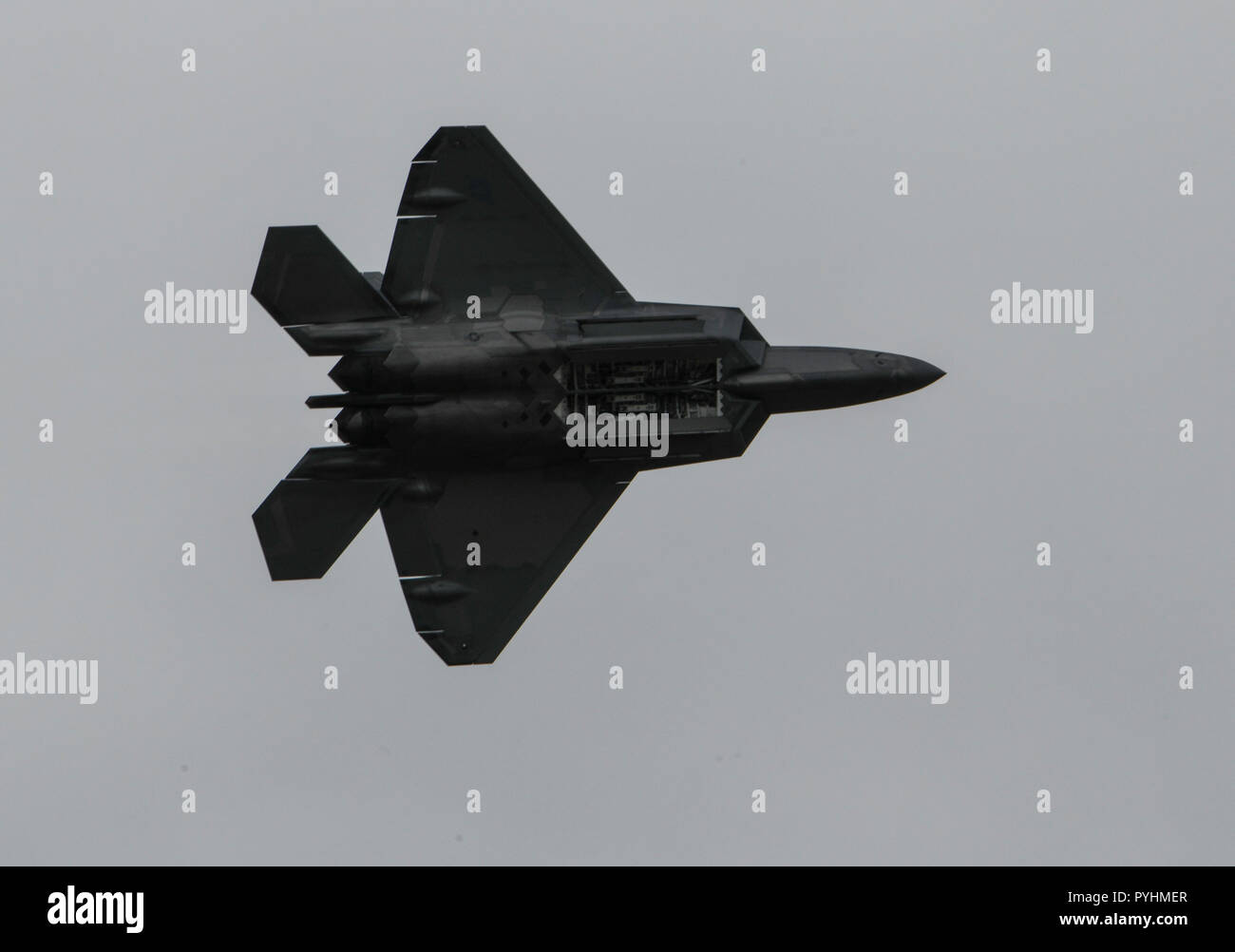 Open bomb bay doors hi-res stock photography and images - Alamy