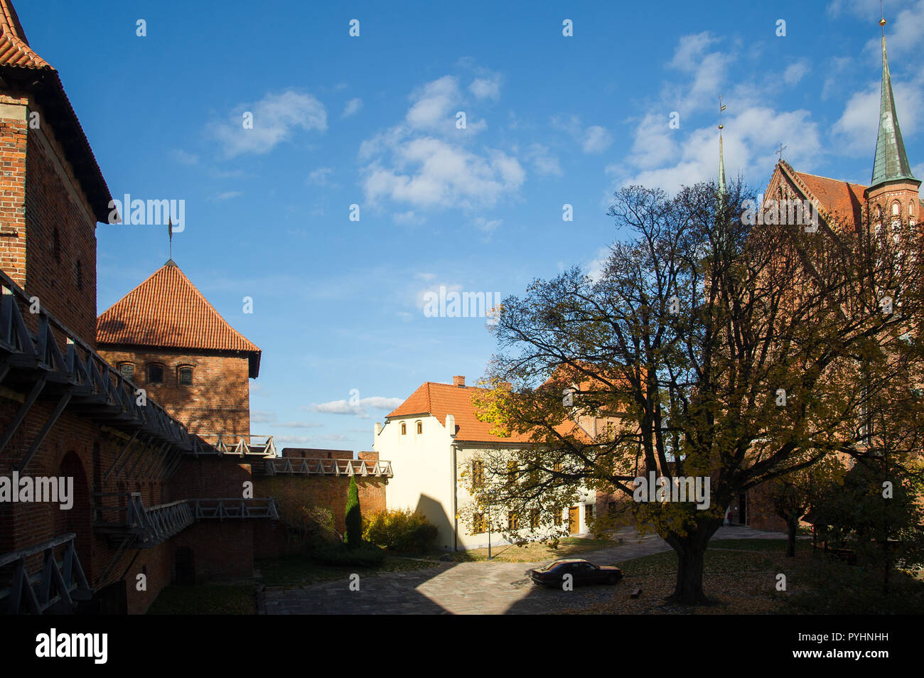 Gothic Archcathedral Basilica of the Assumption of the Blessed Virgin ...