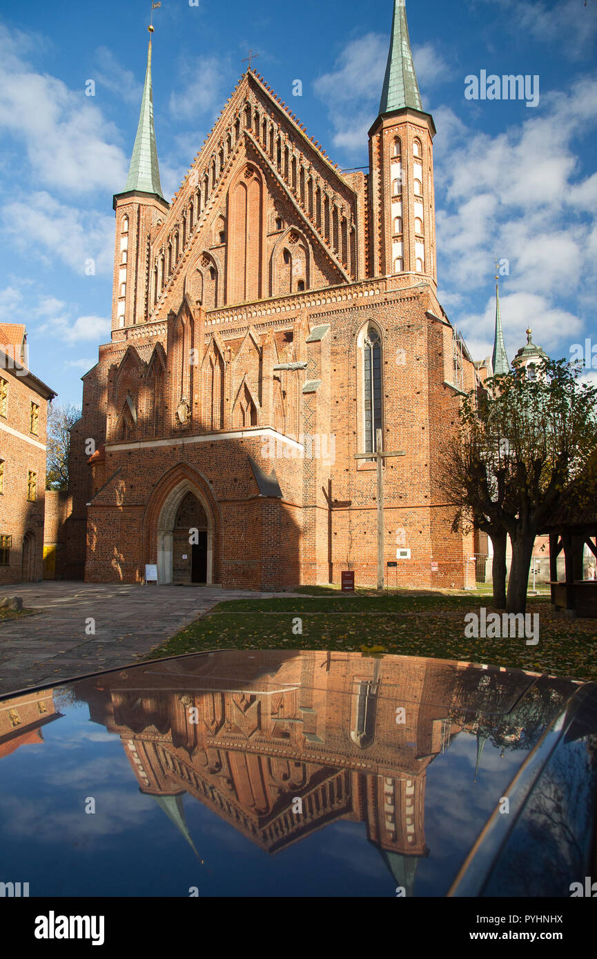 Gothic Archcathedral Basilica of the Assumption of the Blessed Virgin ...