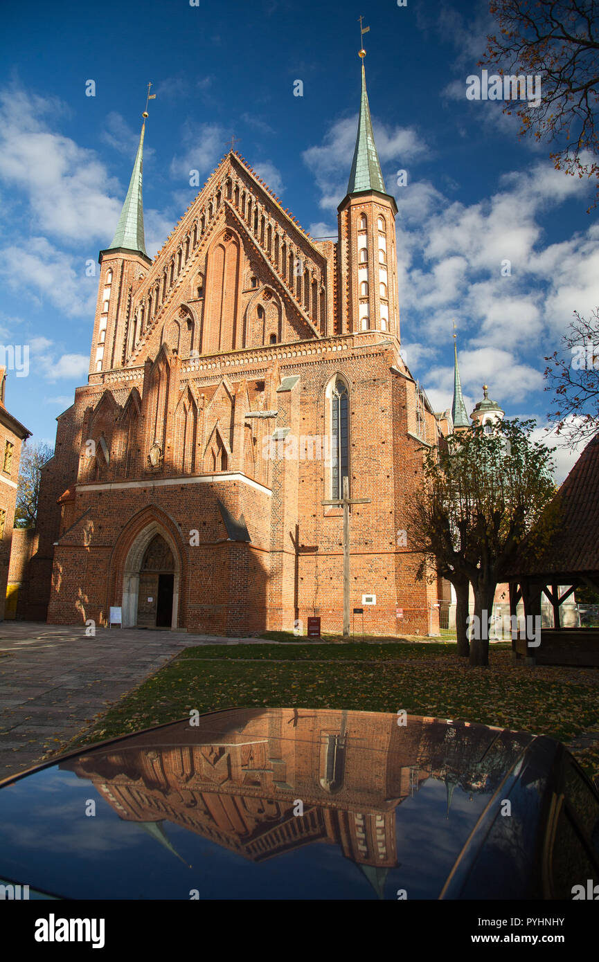 Gothic Archcathedral Basilica of the Assumption of the Blessed Virgin ...
