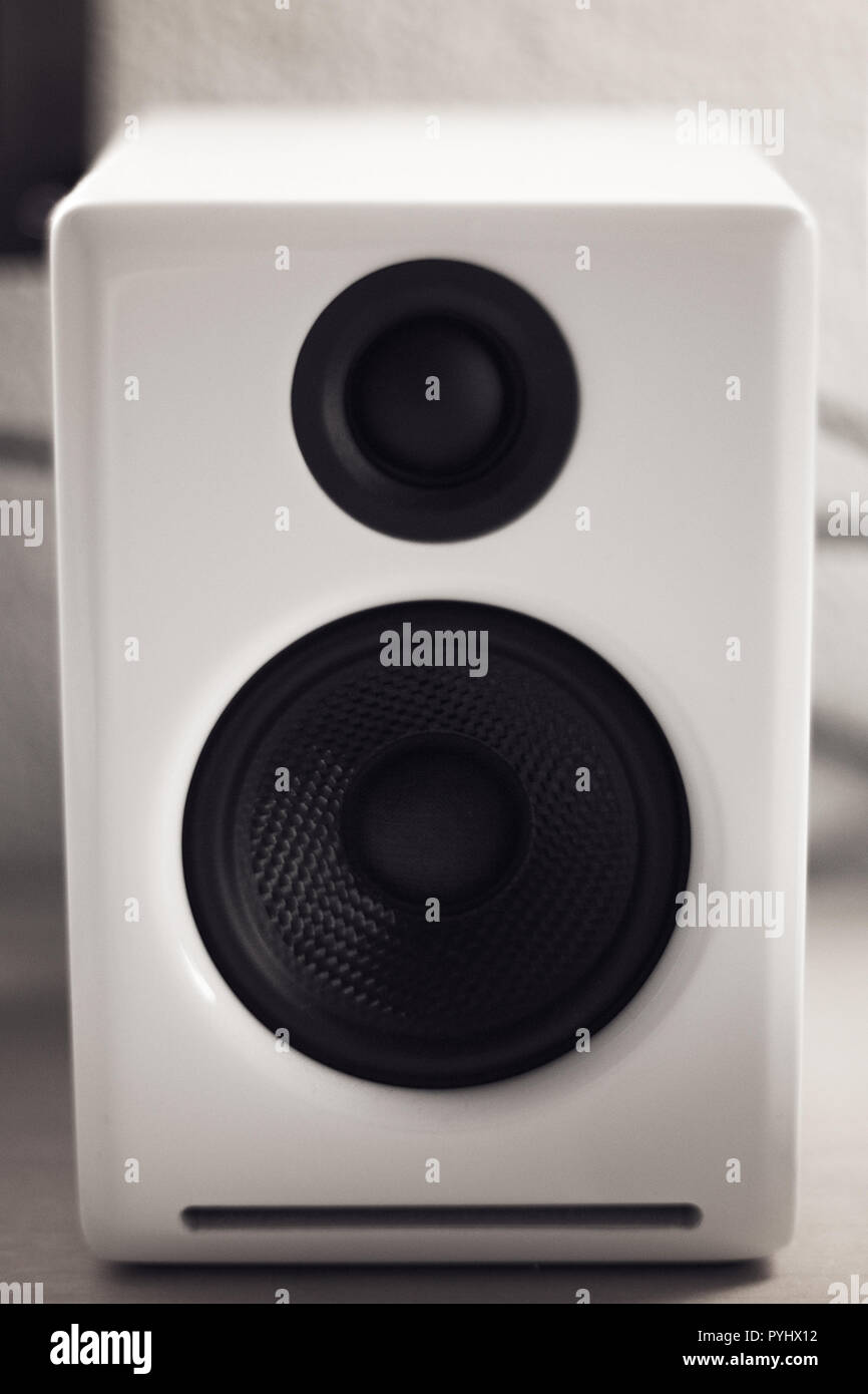 Desktop speaker hi-res stock photography and images - Alamy
