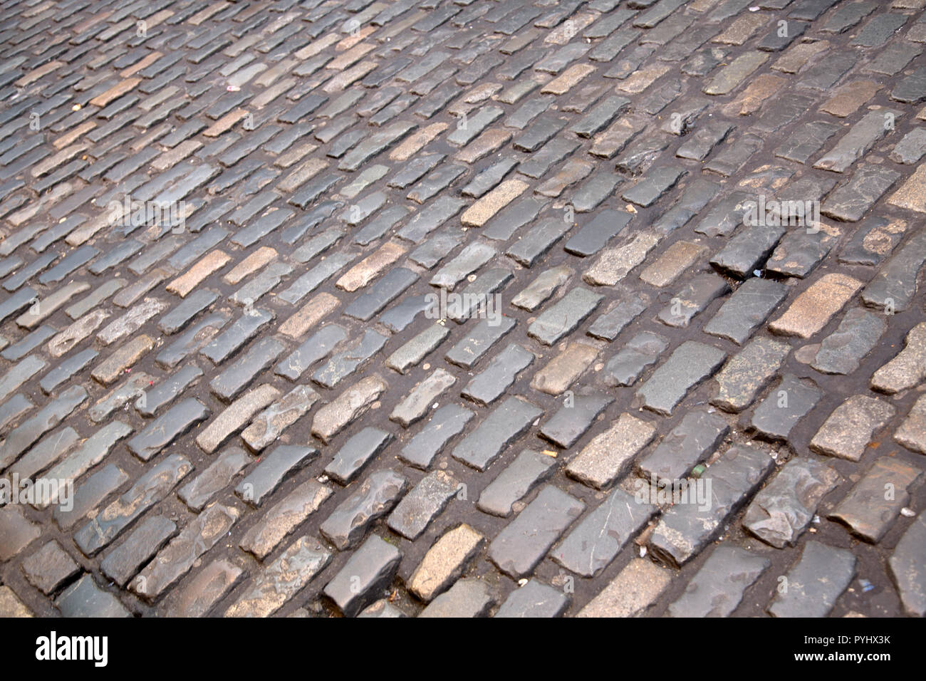 Cobblestone road dublin ireland hi-res stock photography and images - Alamy