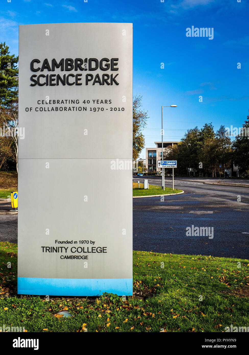 Cambridge Science Park - Signs at the entrance to Cambridge Science ...