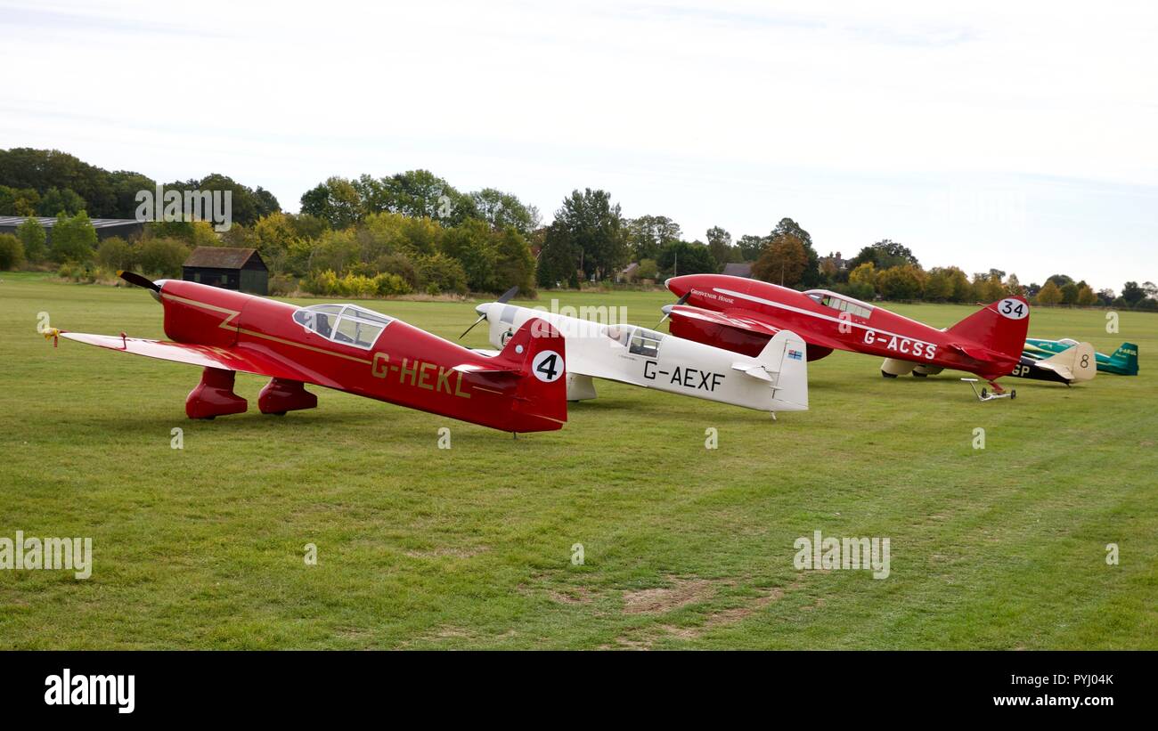 DH88 Comet (G-ACSS) and two Percival Mew Gulls (G-AEXF / G-HEKL) at Old ...