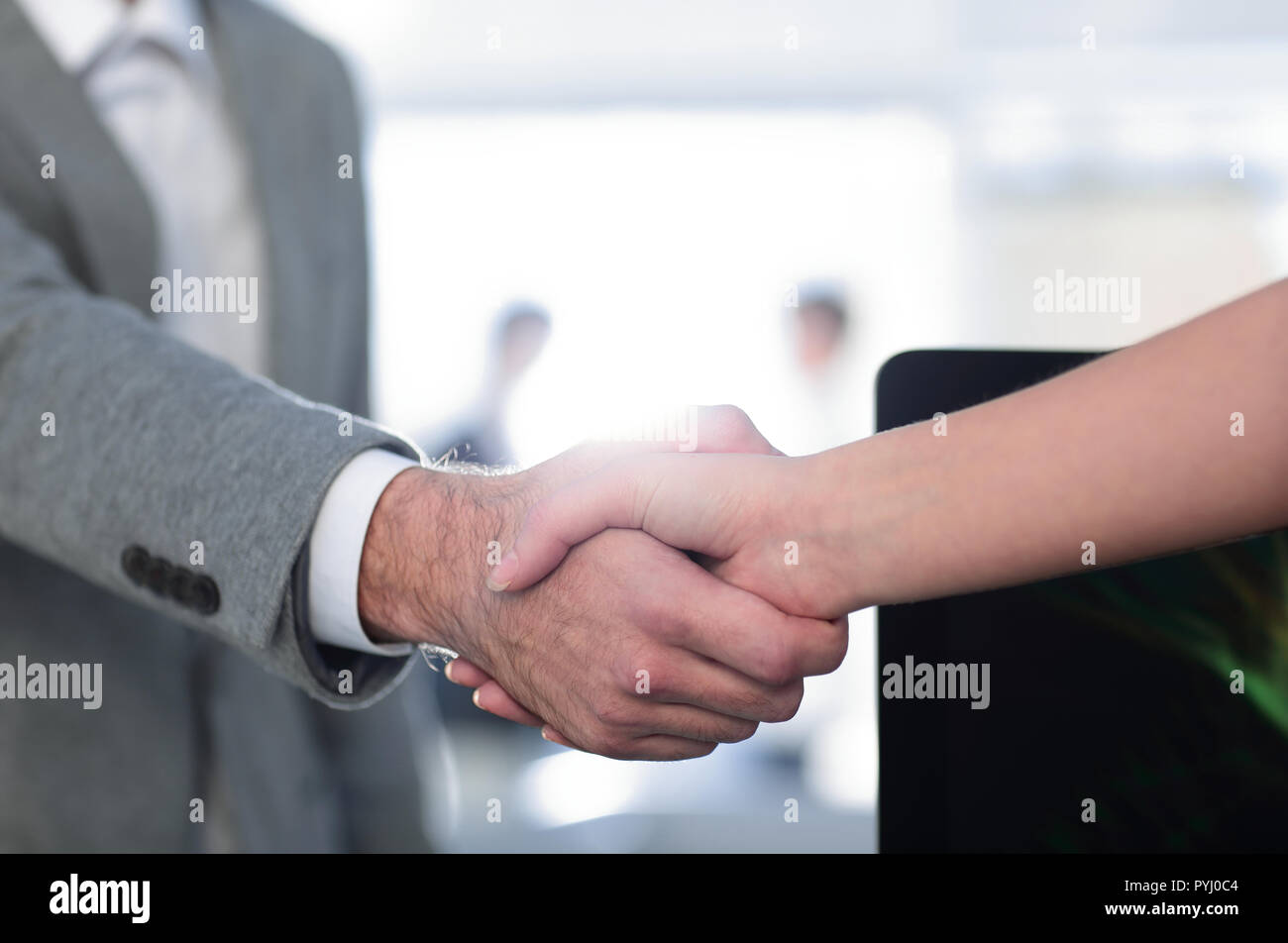 welcome handshake financial partners Stock Photo - Alamy