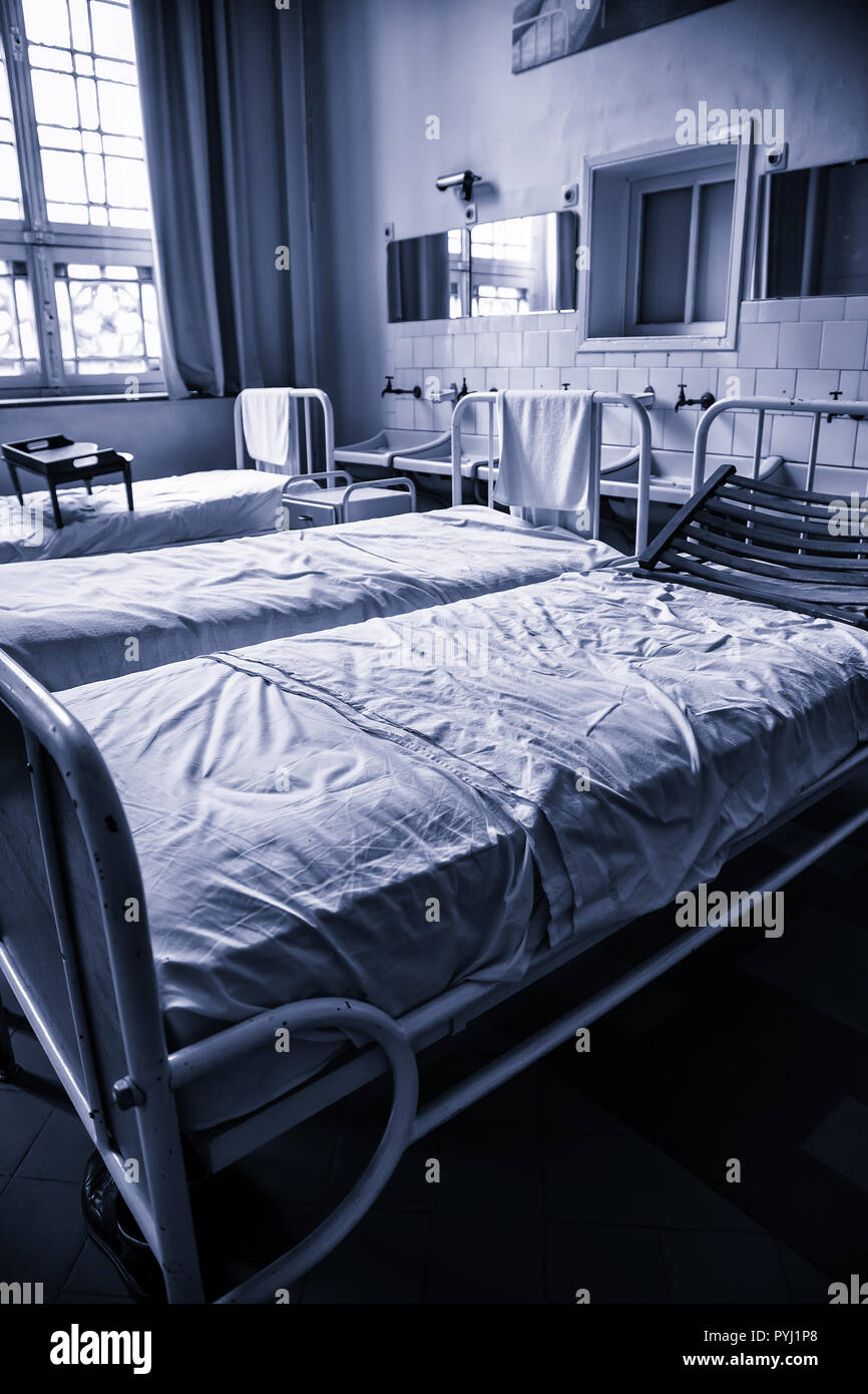 Old hospital beds, detail of old hospital for patients Stock Photo - Alamy