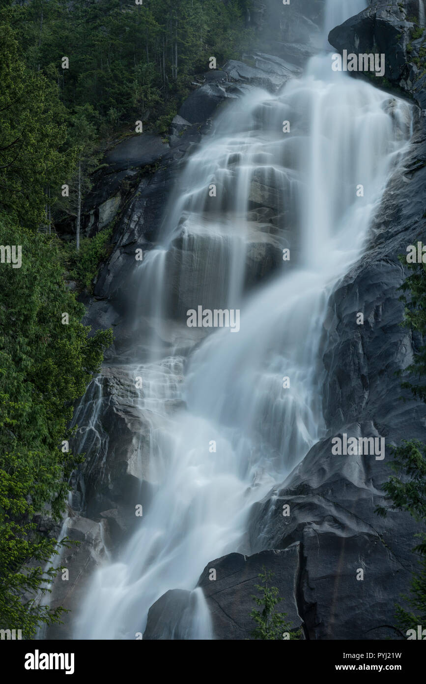 Shannon Falls is the third highest waterfall in British Columbia ...