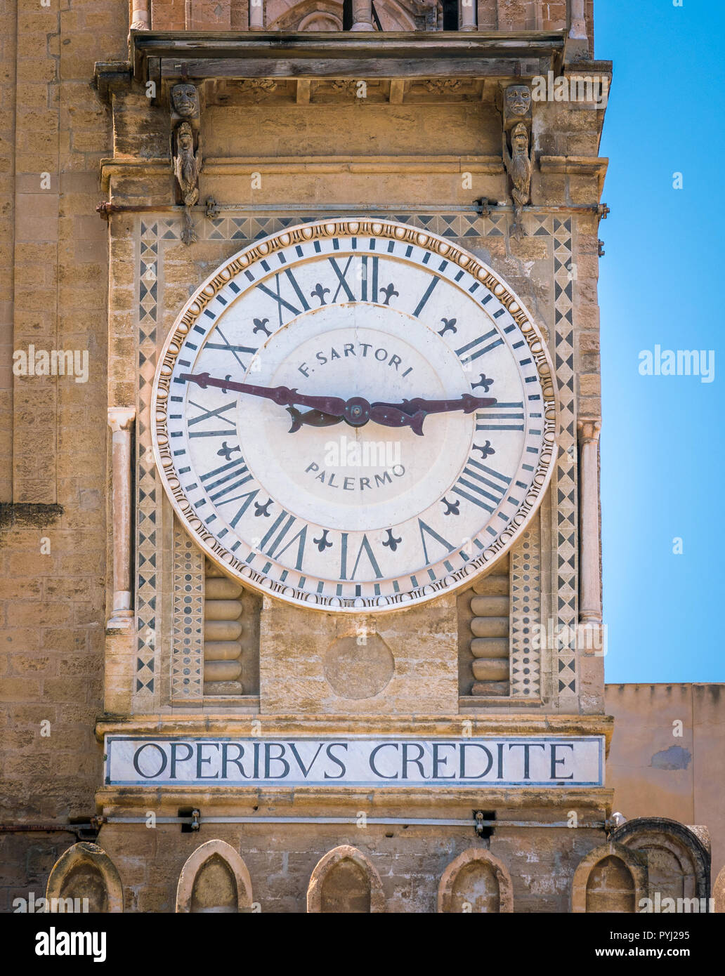 Cattedrale cathedral hi-res stock photography and images - Alamy