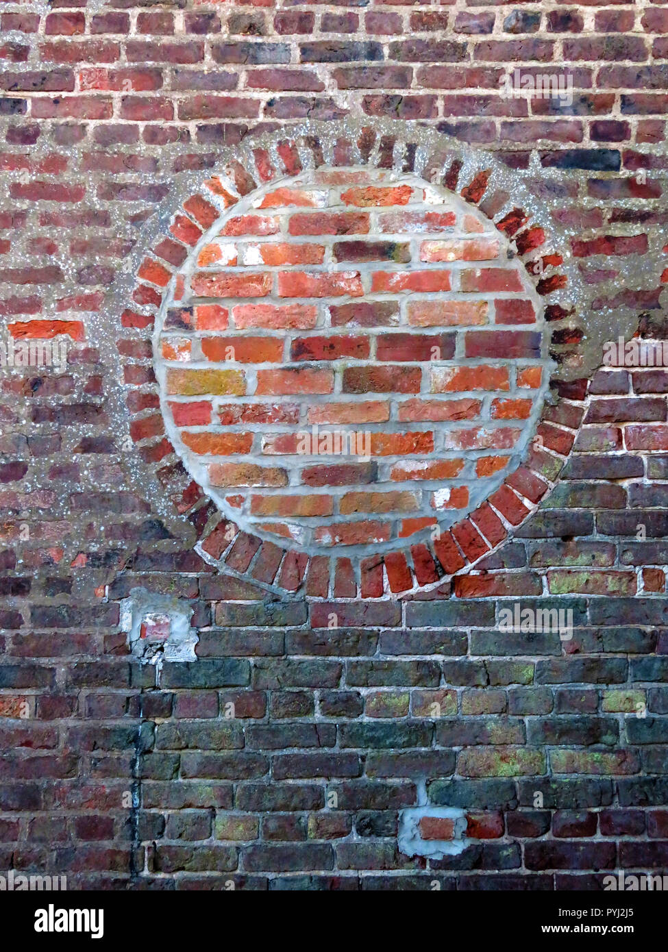 Circular round opening in wall hi-res stock photography and images - Alamy