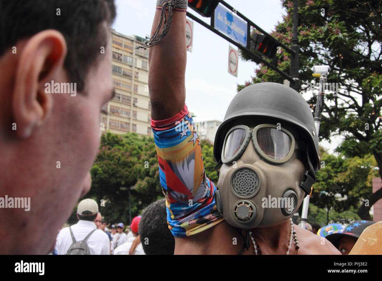 Police gas mask hi-res stock photography and images - Alamy