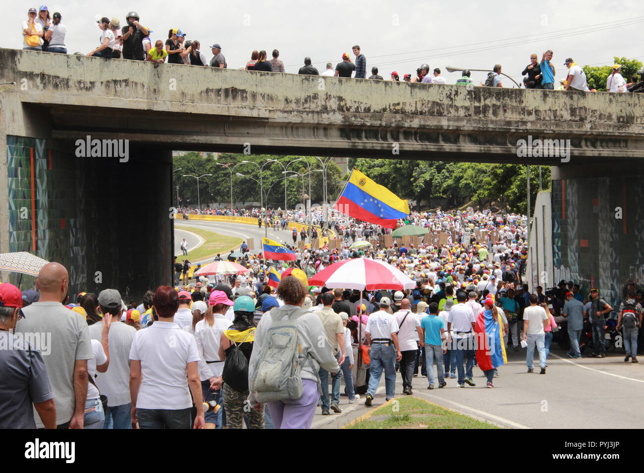 Caracas venezuela highway hi-res stock photography and images - Alamy
