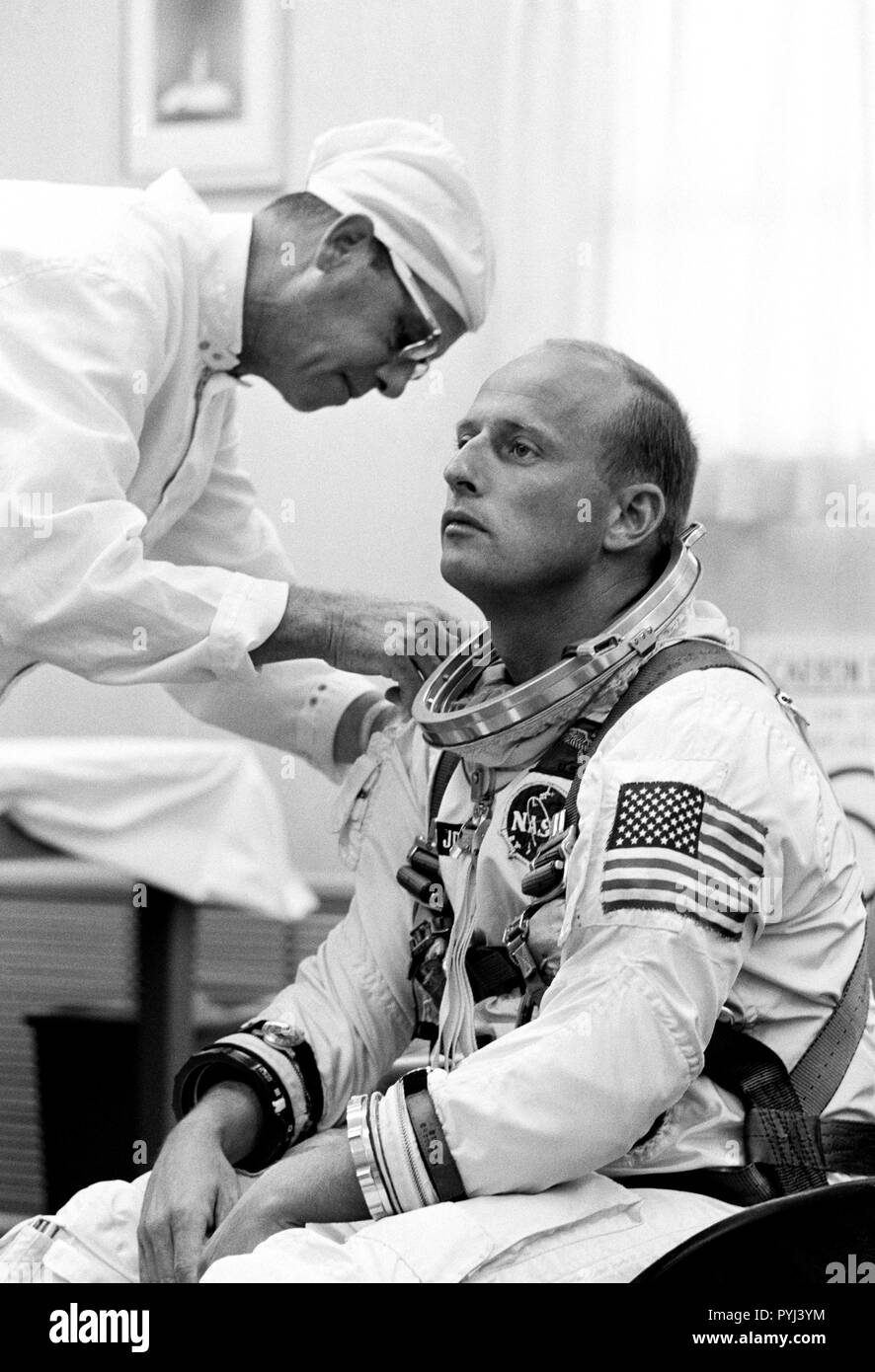 (12 Sept. 1966) --- Astronaut Charles Conrad Jr., command pilot of the ...
