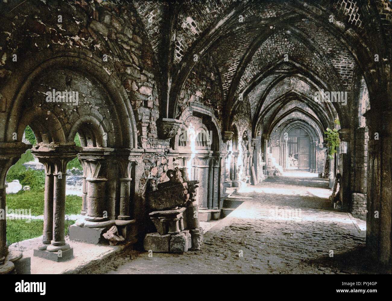 Cloister photos hi-res stock photography and images - Alamy