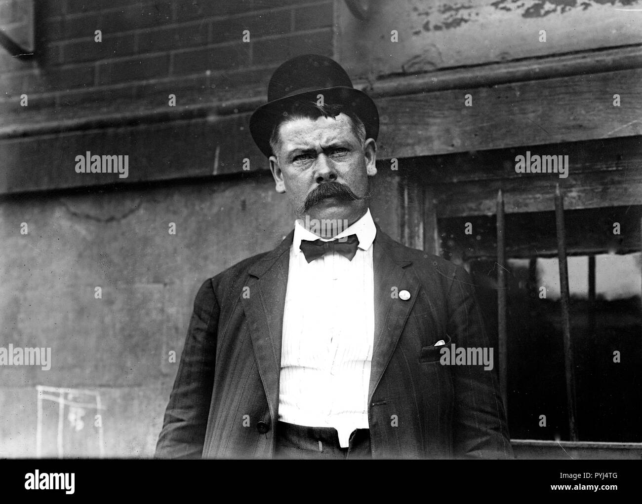 Tearle hi-res stock photography and images - Alamy