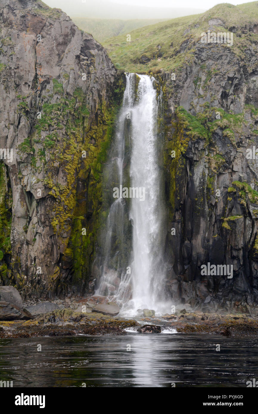 Waterfall into the sea hi-res stock photography and images - Alamy