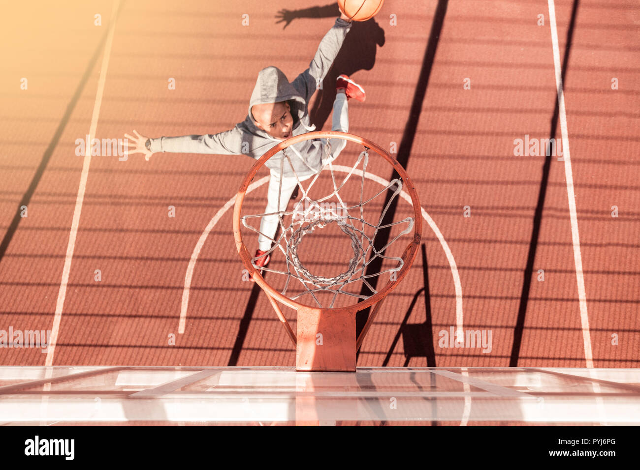 Basketball dunk top view hi-res stock photography and images - Alamy