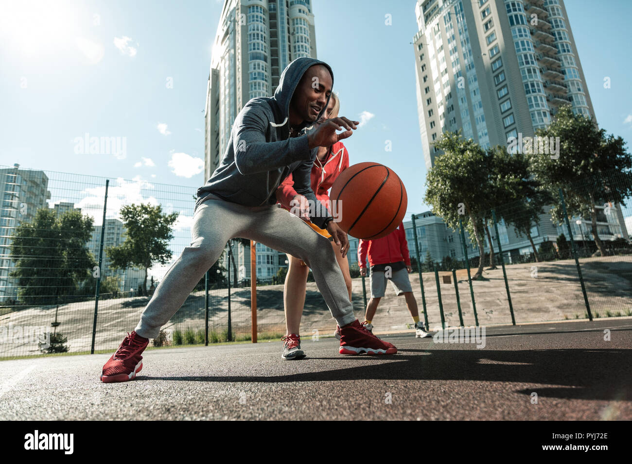 Half court basketball hi-res stock photography and images - Alamy