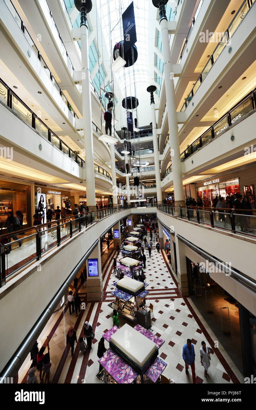 Suria KLCC shopping mall Stock Photo - Alamy