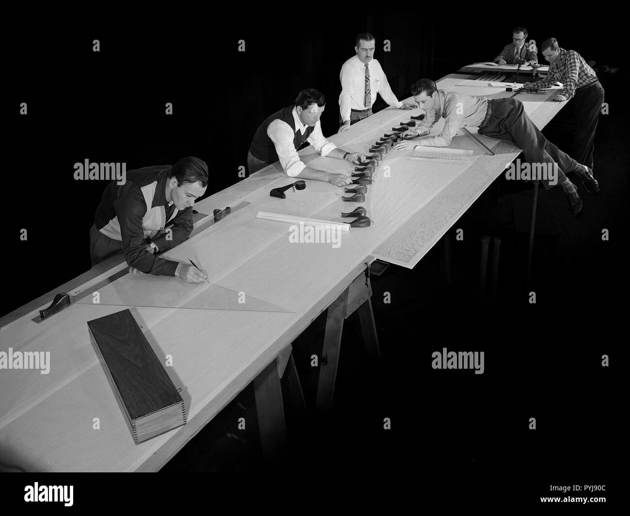 Draftsmen in the Materials and Stresses Building at the National ...