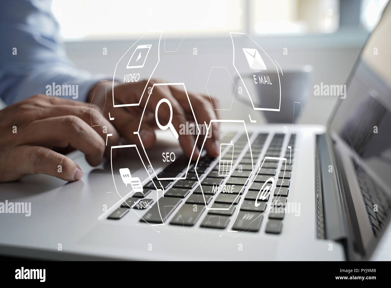 Startup project search hi-res stock photography and images - Alamy
