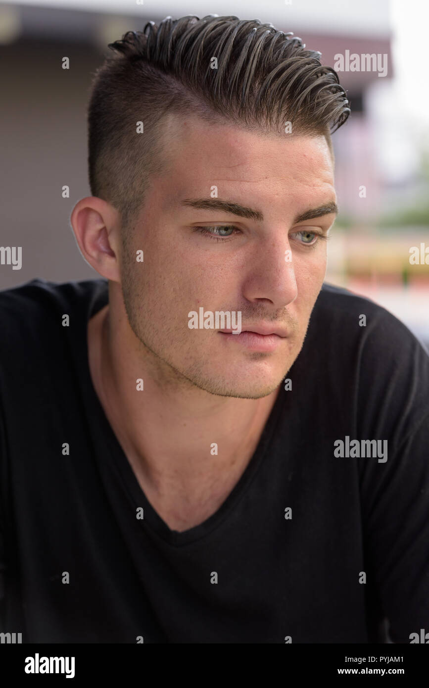 Man looking down hi-res stock photography and images - Alamy