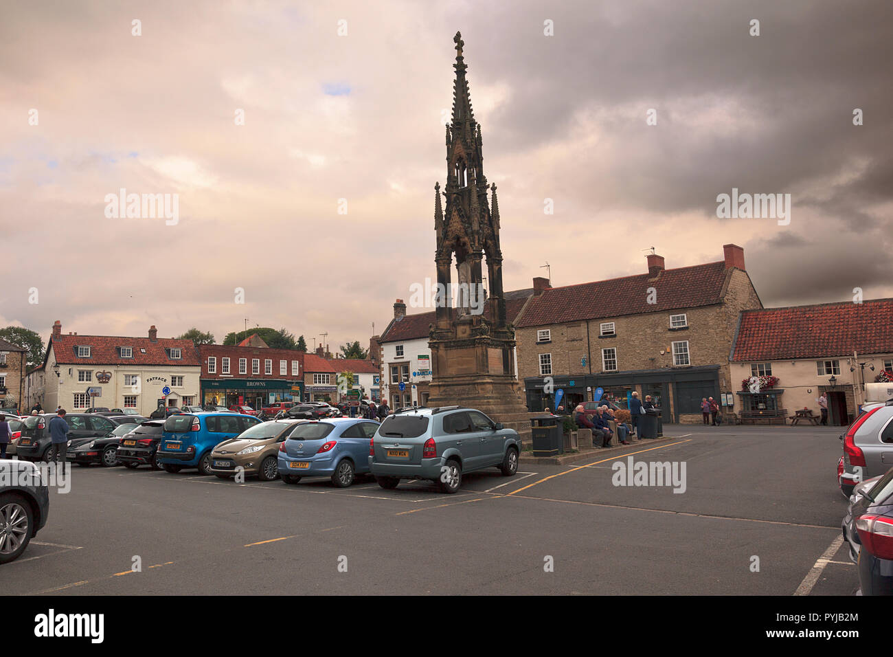 Helmsley historic market square on an overcast day in North Yorkshire ...