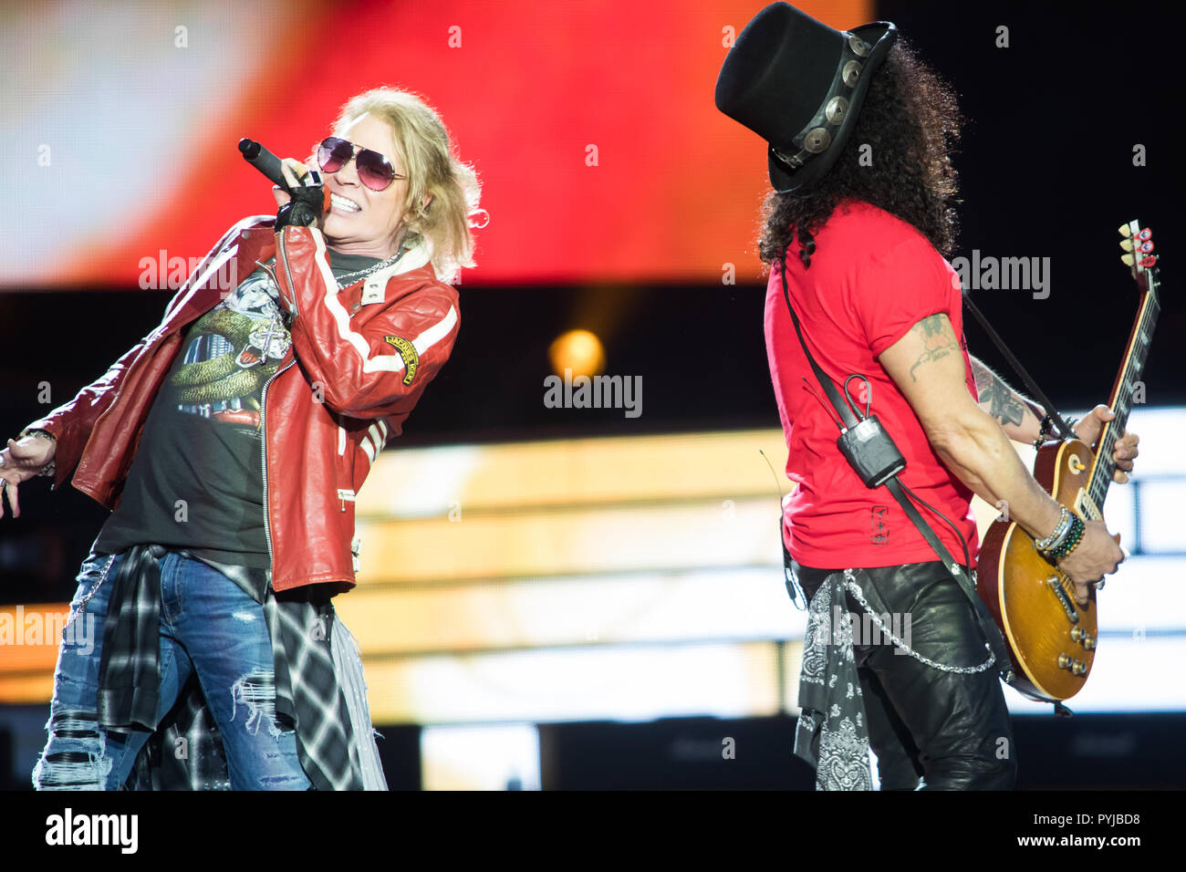 Axl rose hi-res stock photography and images - Alamy