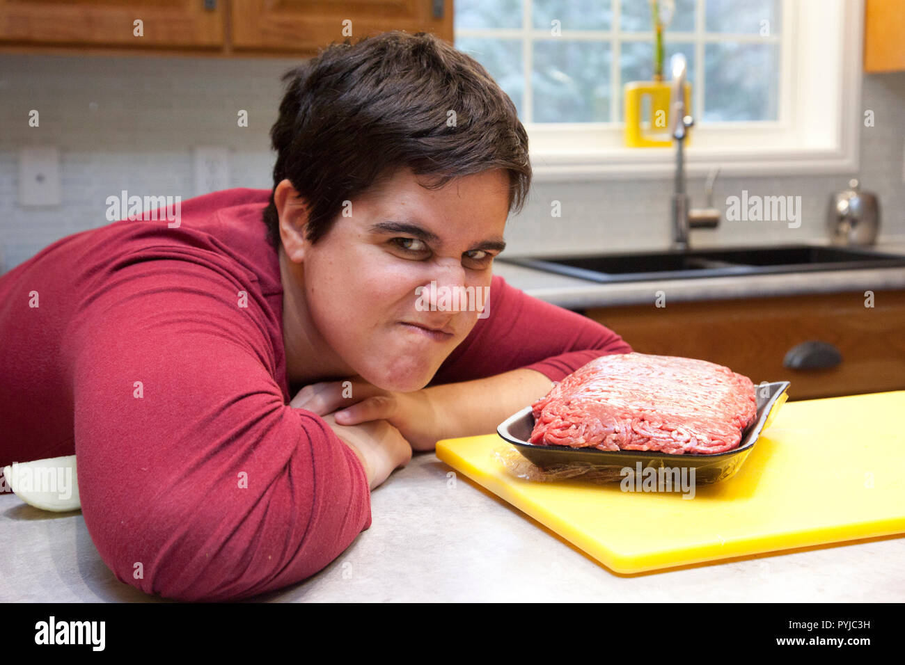 Disapproving woman hi-res stock photography and images - Alamy