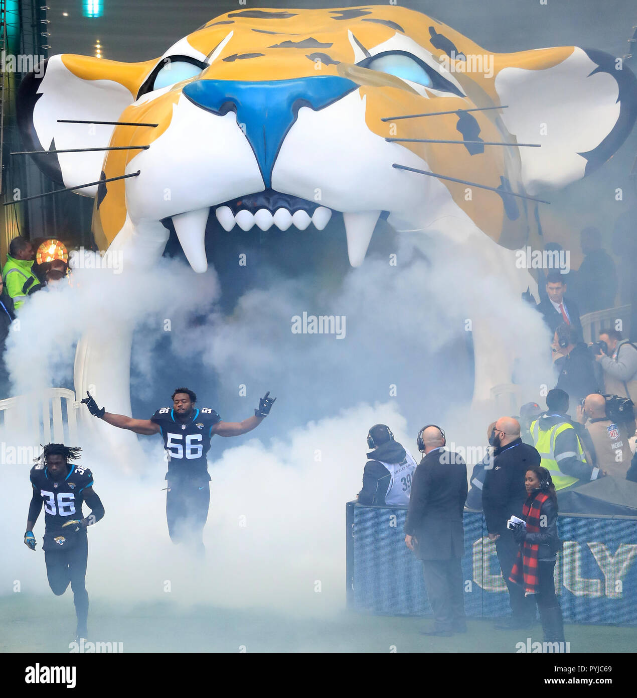 Dante fowler jr jaguars hi-res stock photography and images - Alamy