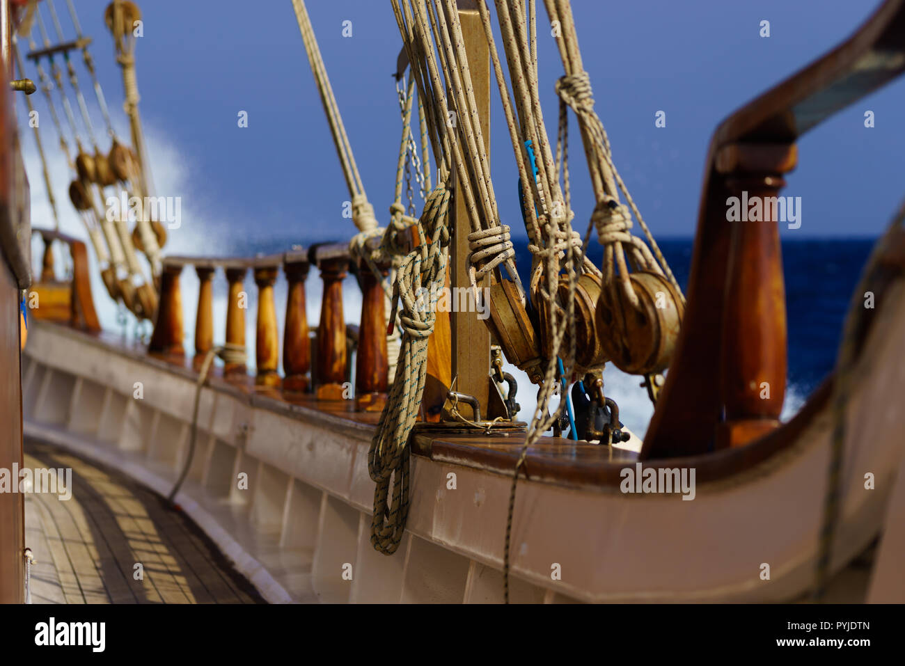 Old ship tackles. Old sailing ship vessel. Background Stock Photo - Alamy