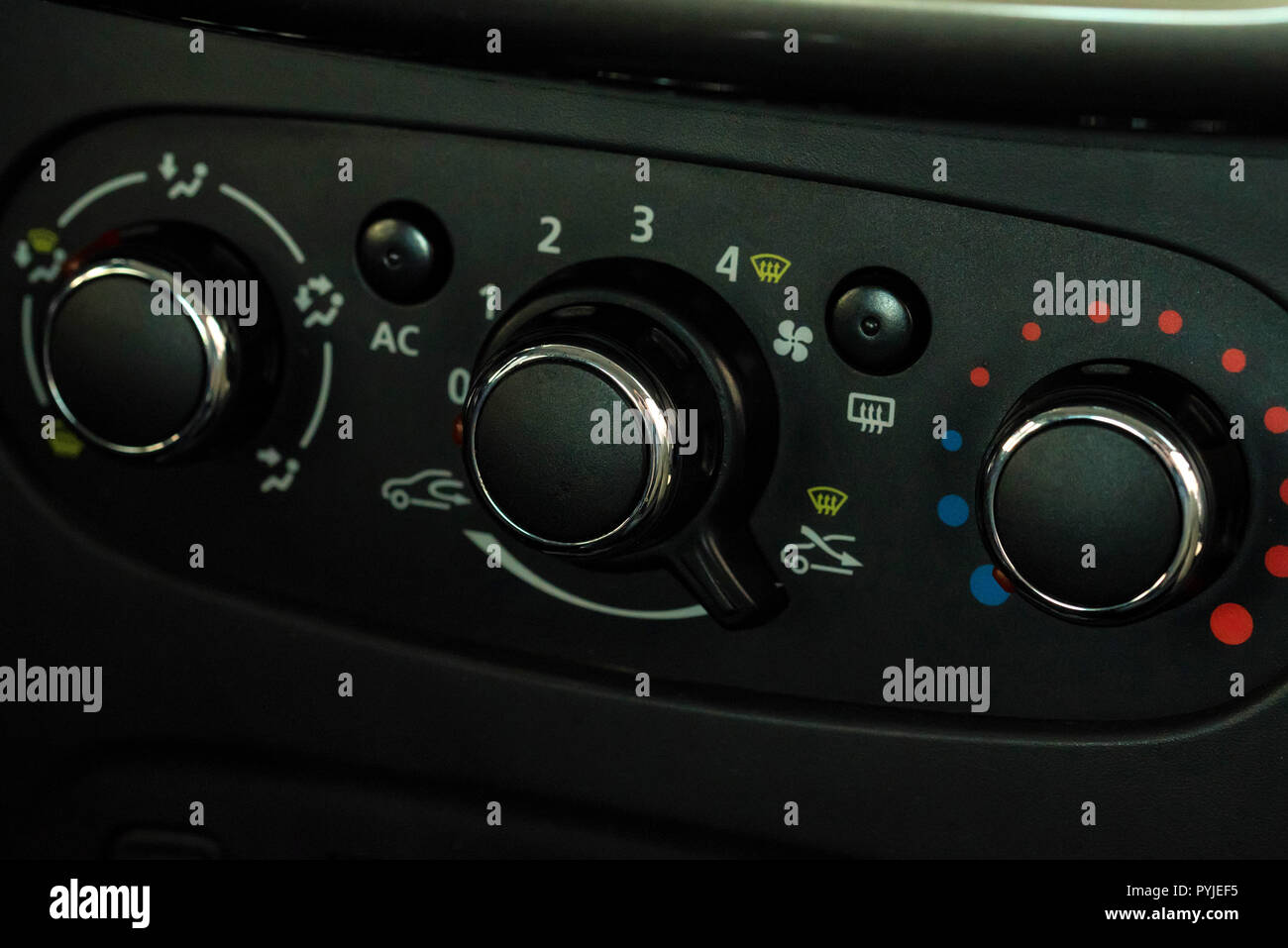 Car air conditioning unit hi-res stock photography and images - Alamy