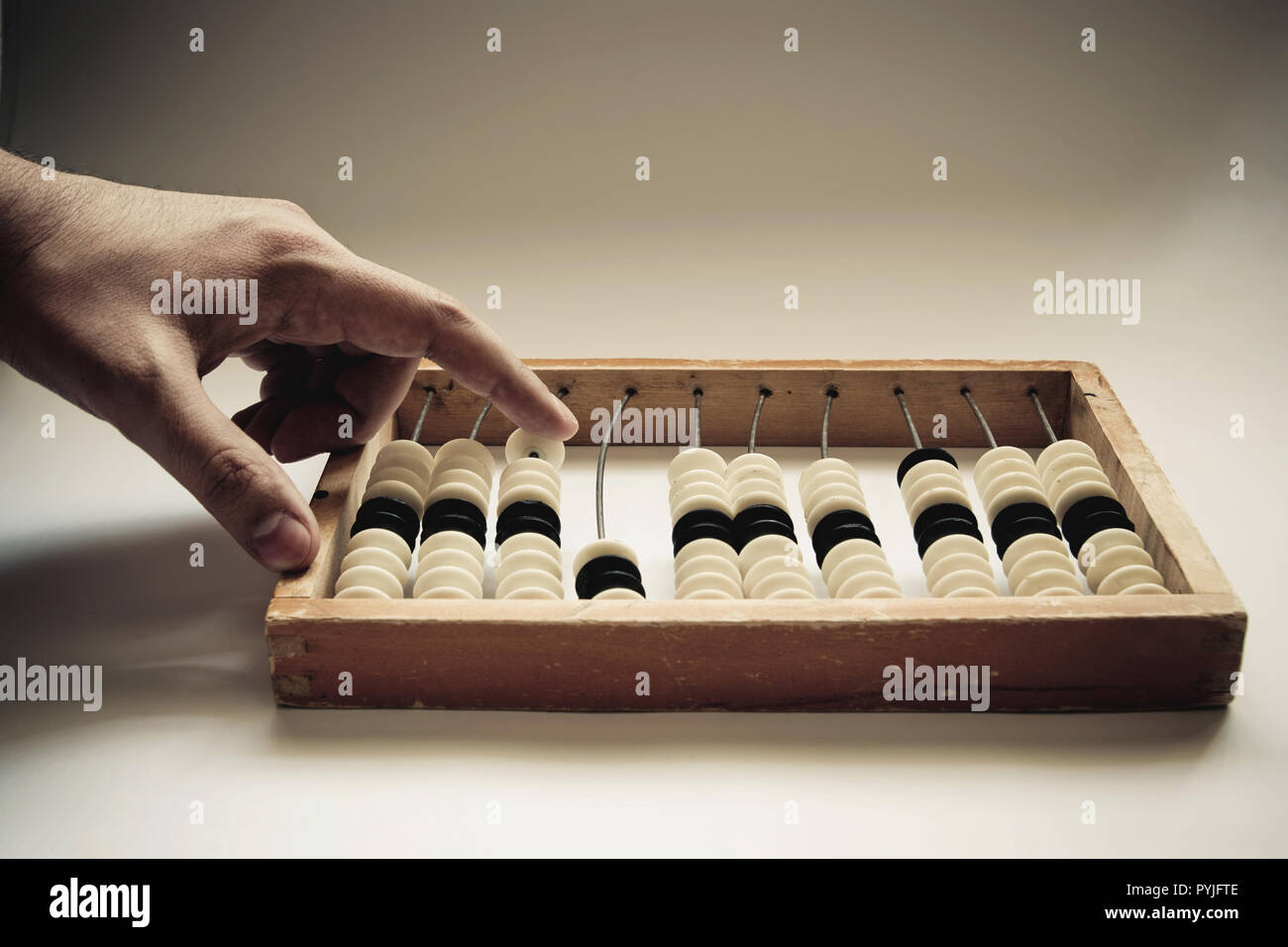 Abacus reckon hi-res stock photography and images - Alamy