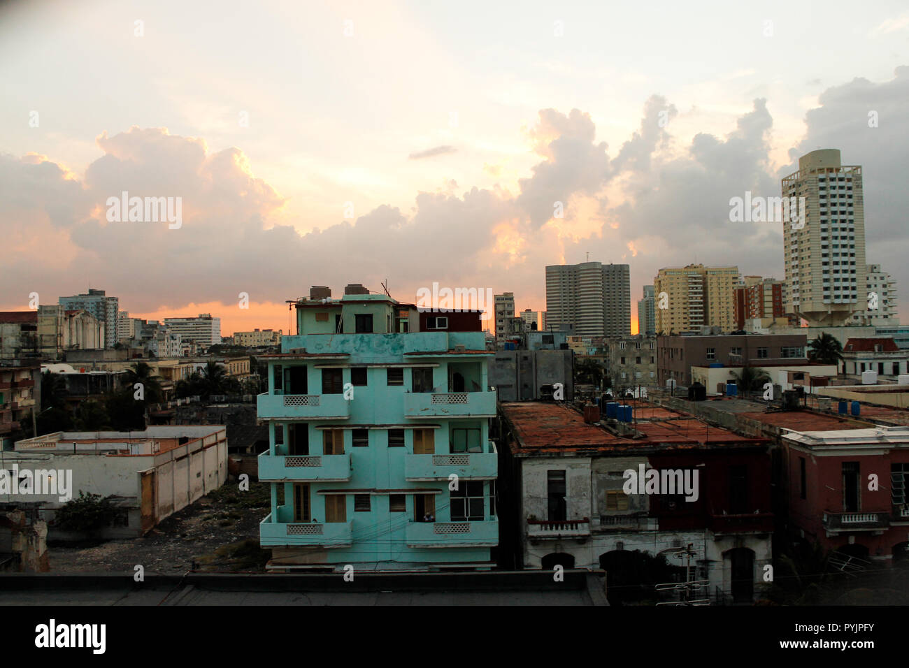 Cuba Cityscape Sky Stock Photo - Alamy