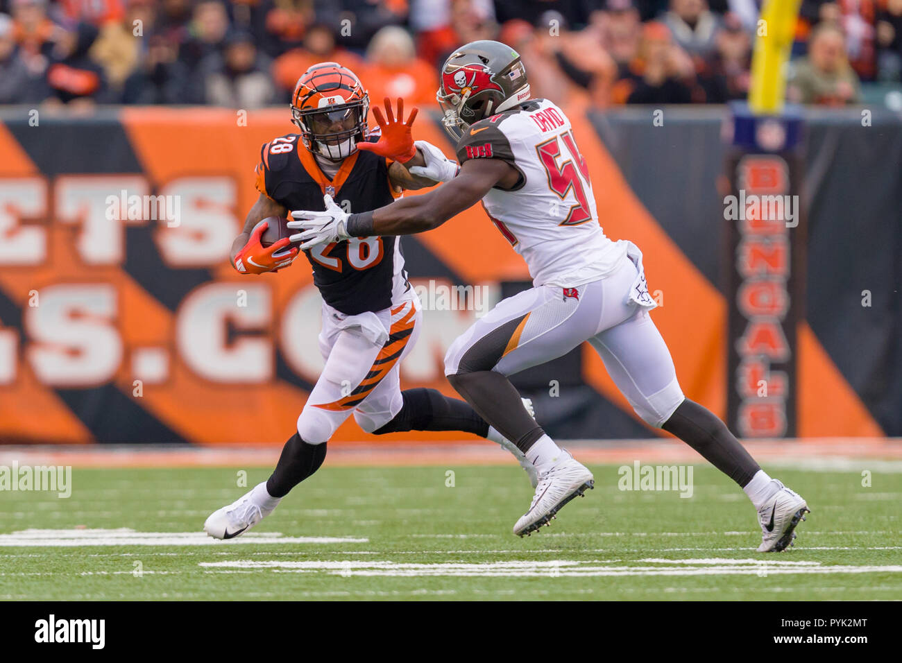 Cincinnati, OH, USA. 28th Oct, 2018. Cincinnati Bengals running back ...