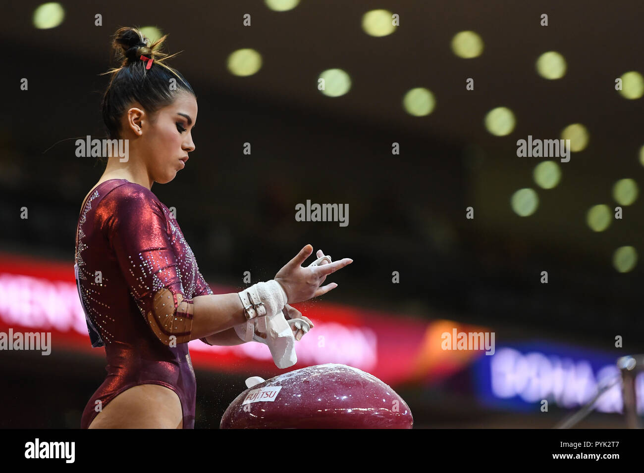 Doha, Qatar. 28th Oct, 2018. NICOLLE CASTRO chalks up before competing ...