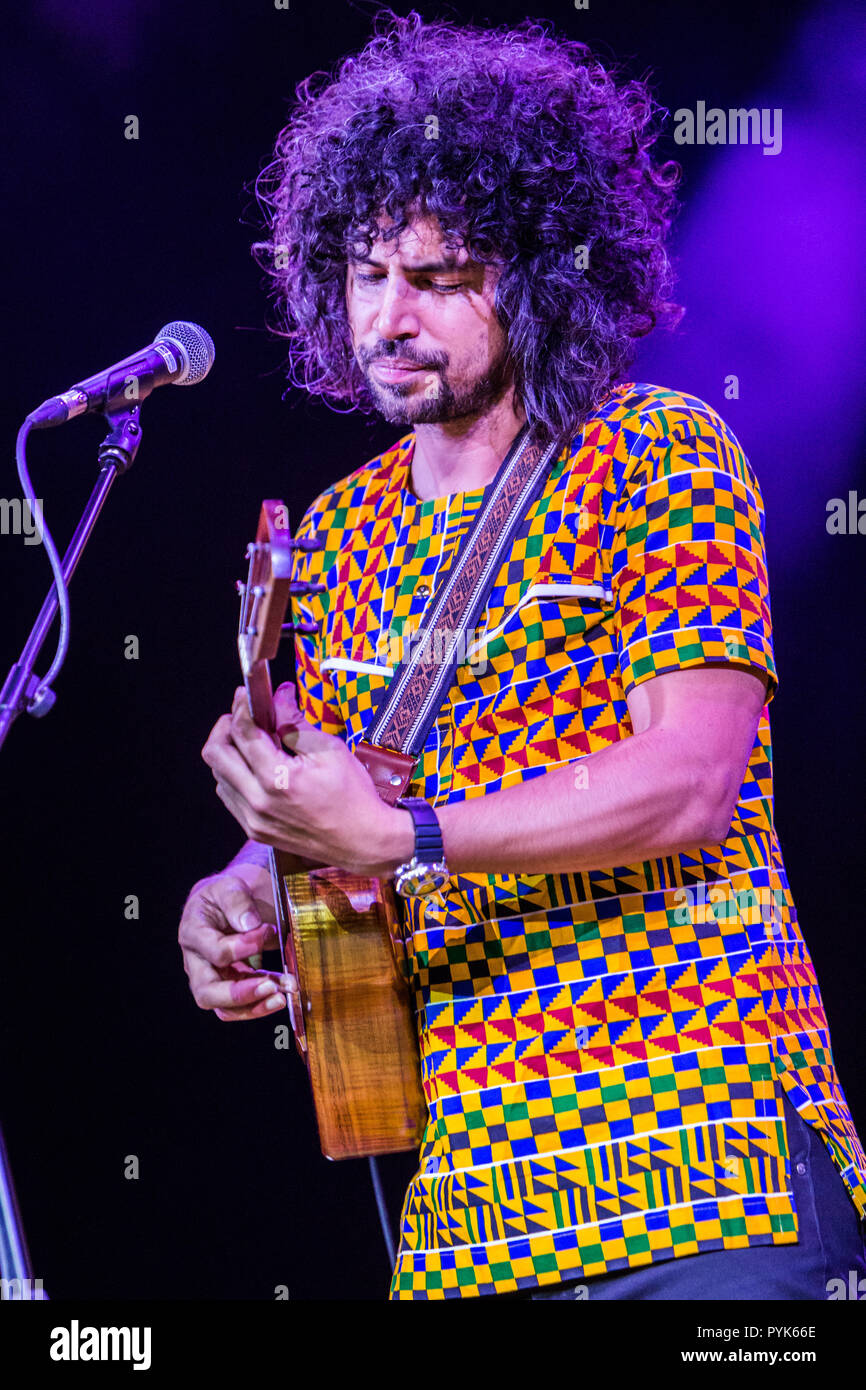 Bobby alu hi-res stock photography and images - Alamy