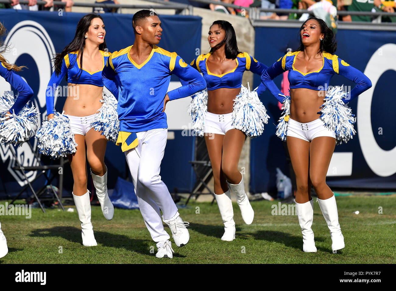 Rams cheerleaders hi-res stock photography and images - Alamy