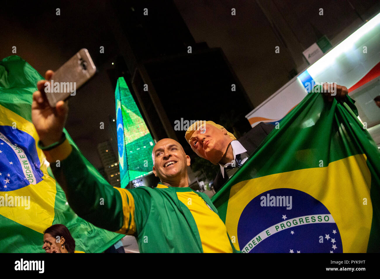 Trump mask bolsonaro hi-res stock photography and images - Alamy