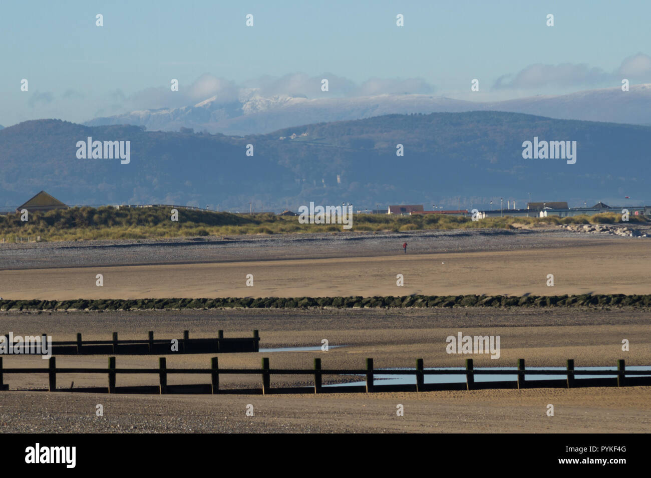 Rhyl, North Wales, UK. 29 October 2018. UK weather: A sunny but cold ...