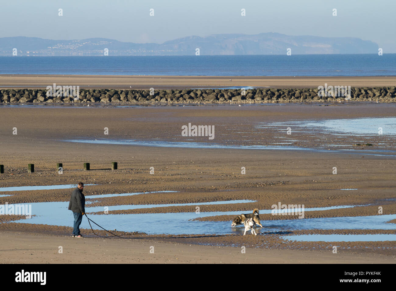 Rhyl, North Wales, UK. 29 October 2018. UK weather: A sunny but cold ...