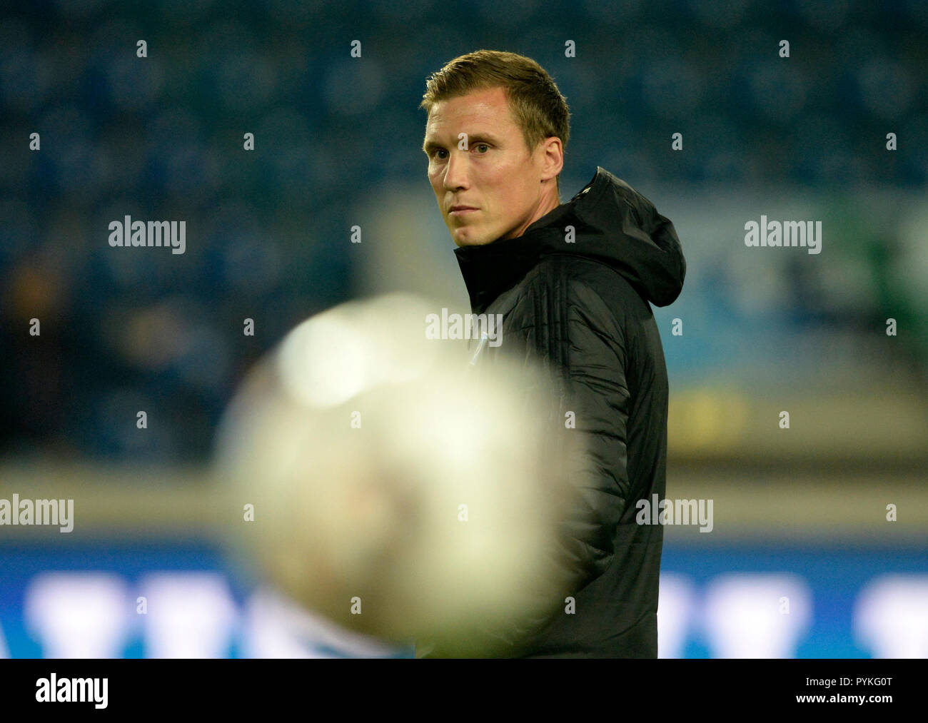 Magdeburg, Deutschland. 26th Oct, 2018. Coach Hannes WOLF (HH), Portrait, Head, Soccer 2 ...