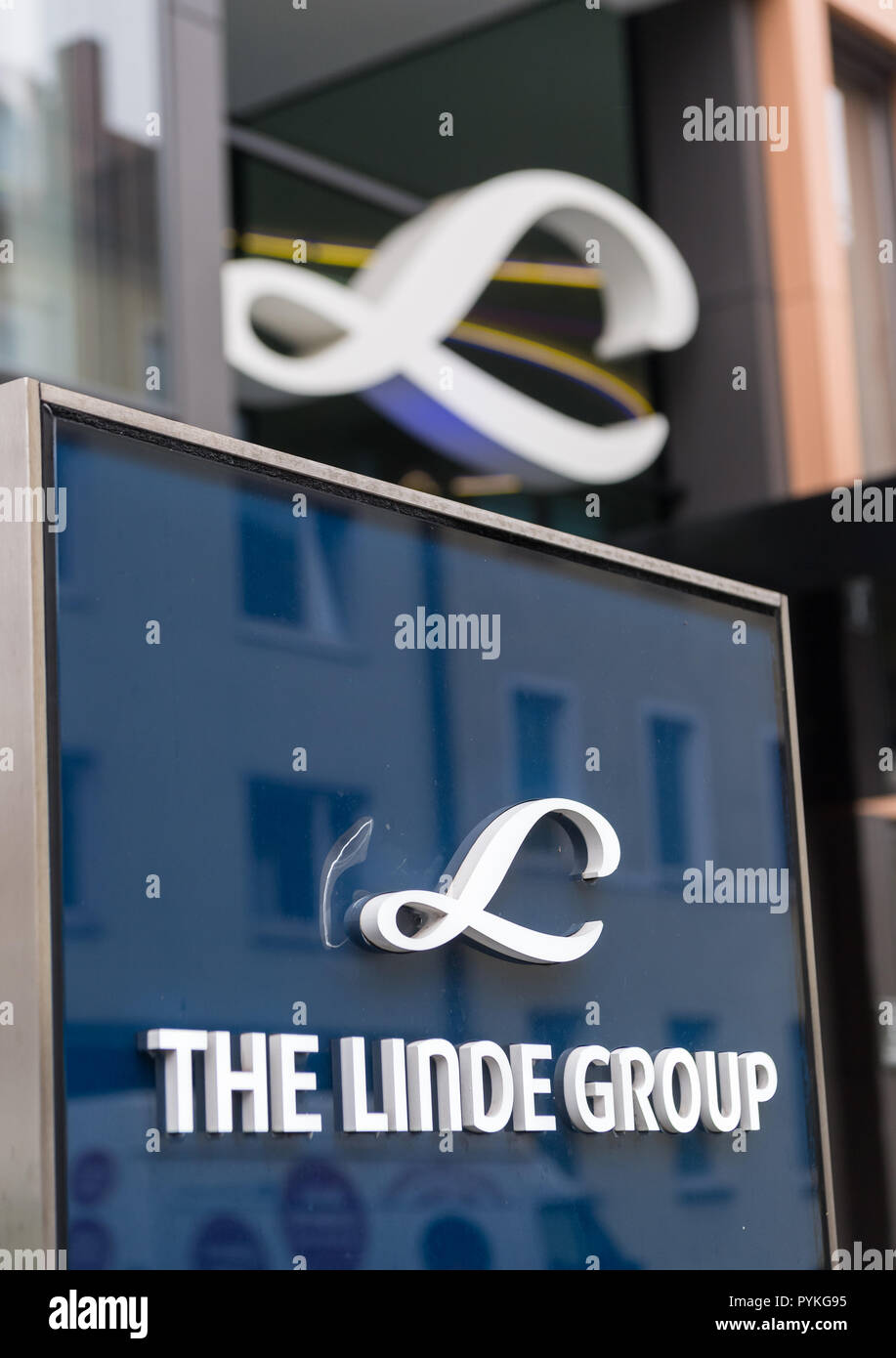 Munich, Germany. 29th Oct, 2018. The logo of Linde AG, taken at the ...