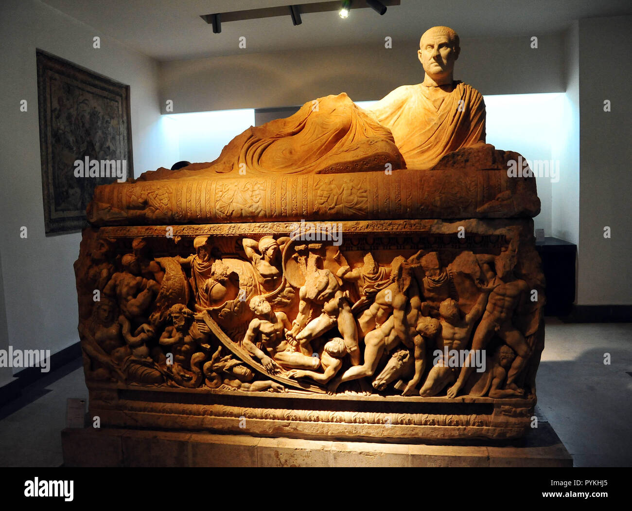 The tomb is opened hi-res stock photography and images - Alamy