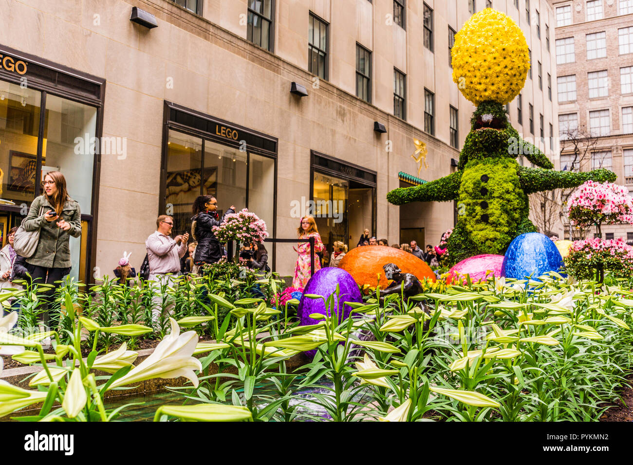 Easter rockefeller center manhattan new hi-res stock photography and ...