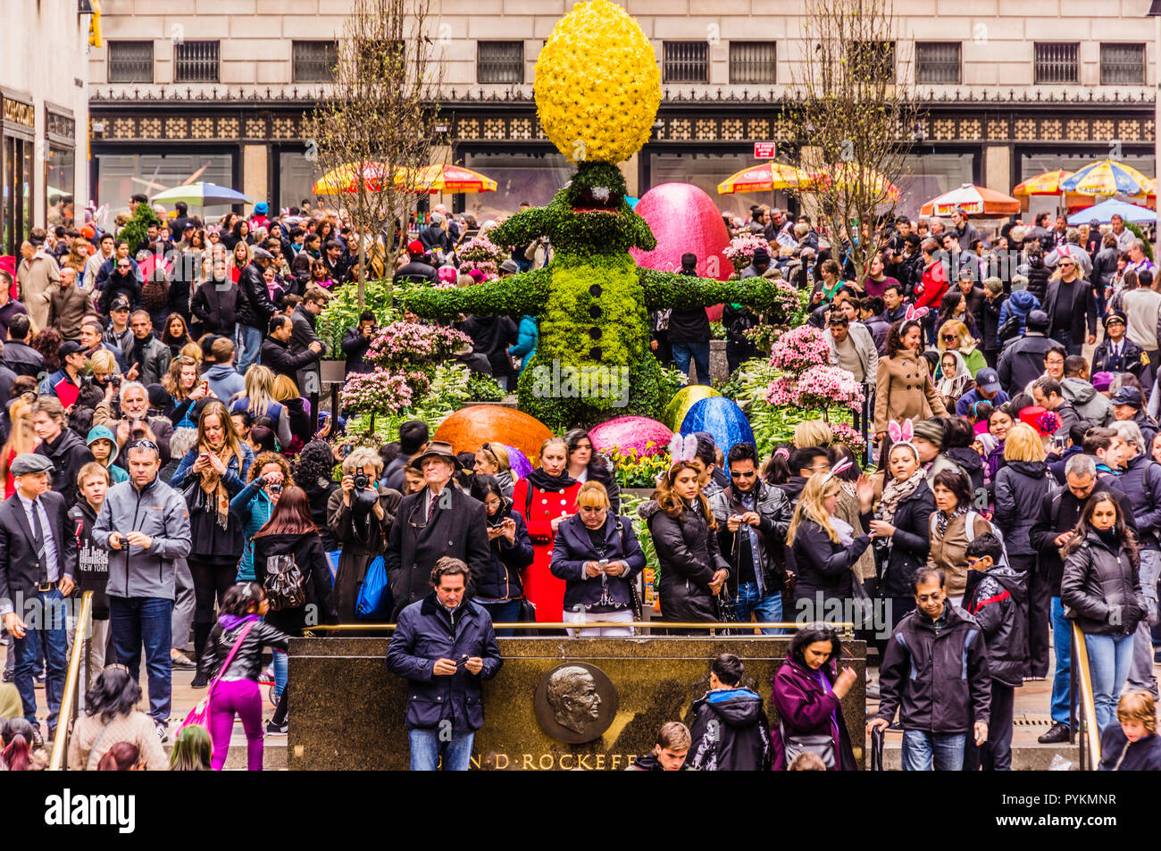 Easter rockefeller center manhattan new hi-res stock photography and ...