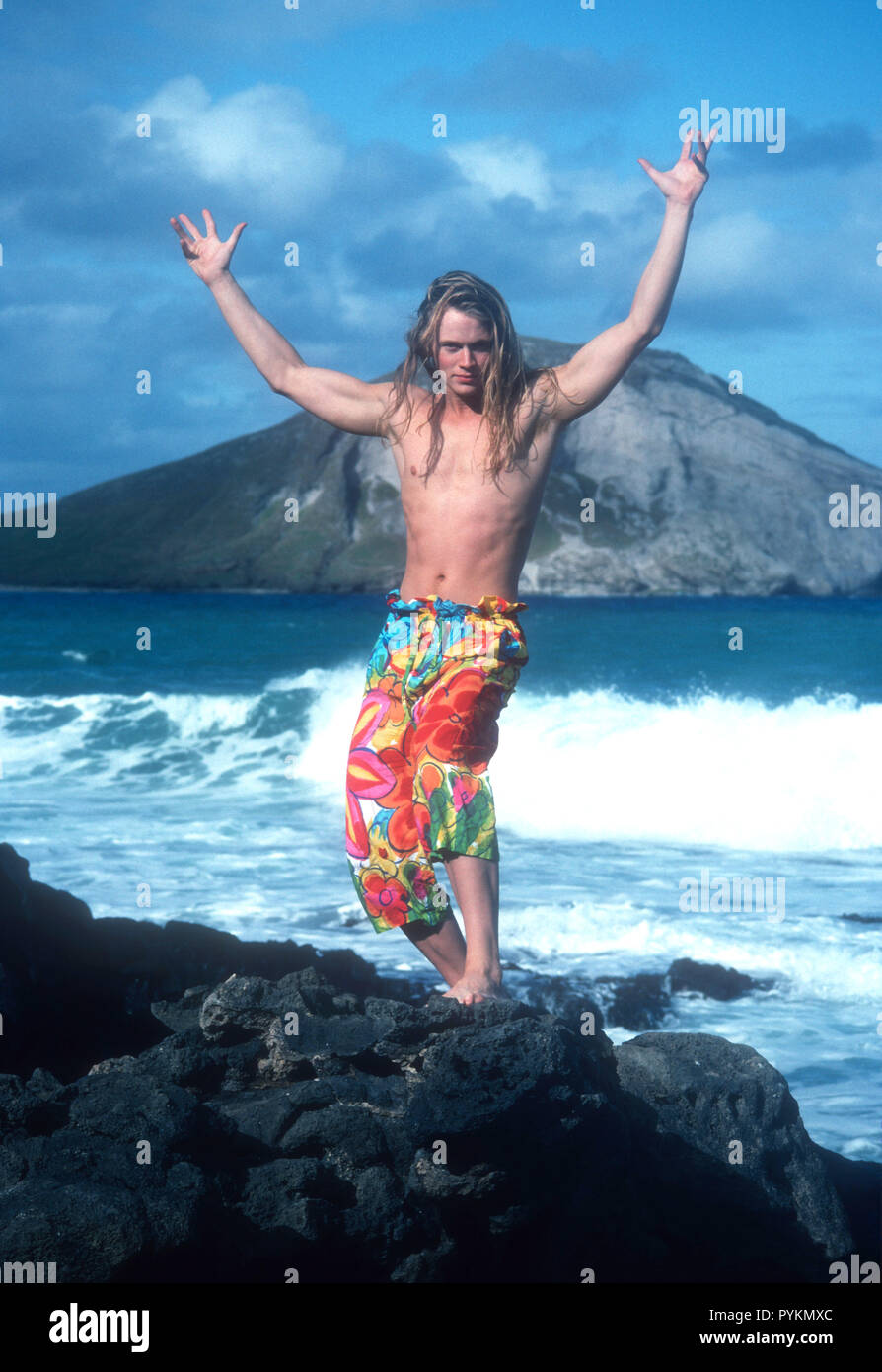 HONOLULU, HI - NOVEMBER 23: (EXCLUSIVE) Model/actor David Roman poses ...
