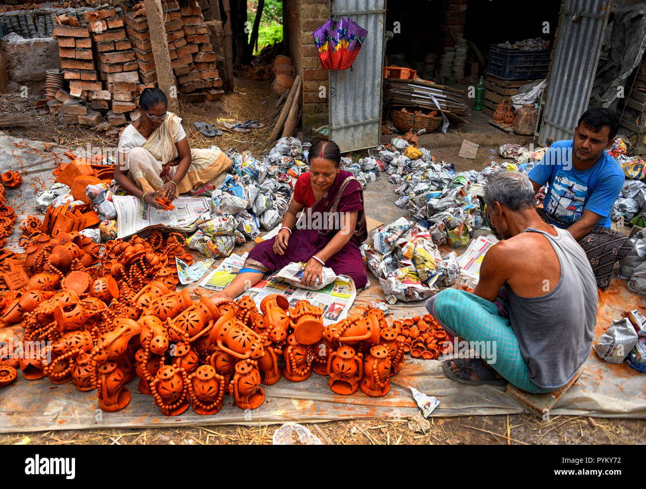 Earth soil diya hi-res stock photography and images - Alamy