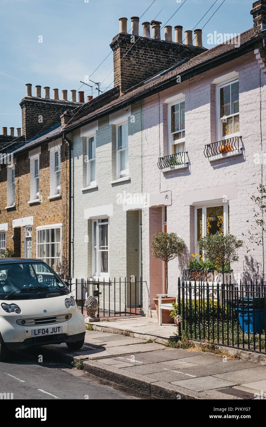 Affluent residential area hi-res stock photography and images - Alamy