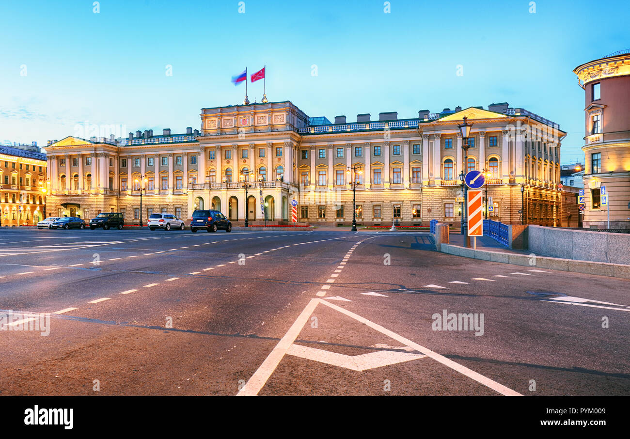 Mariinsky palace hi-res stock photography and images - Alamy